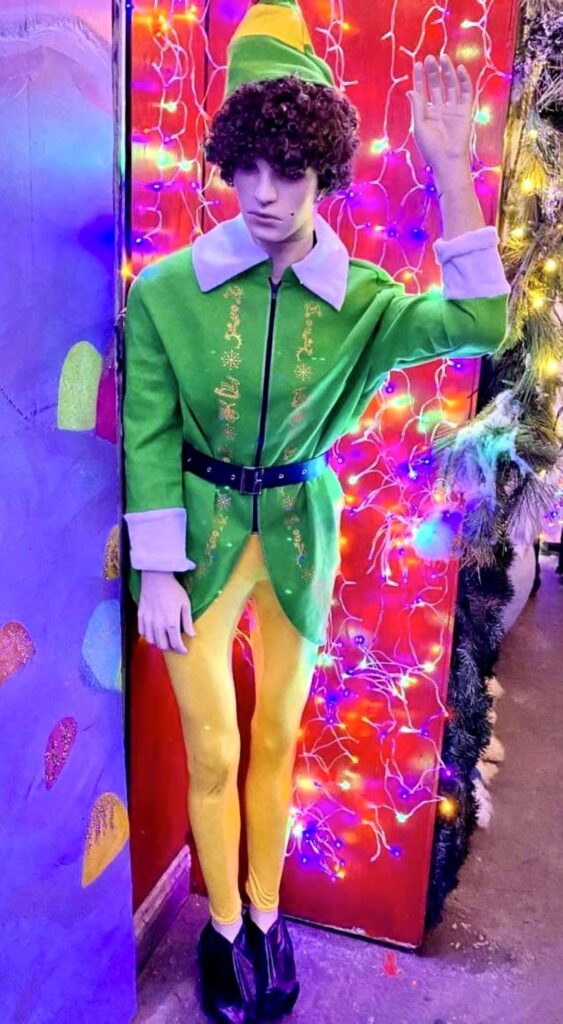 Christmas Pop-up Bar Tinsel Brings Season’s Gleam to Philadelphia ...