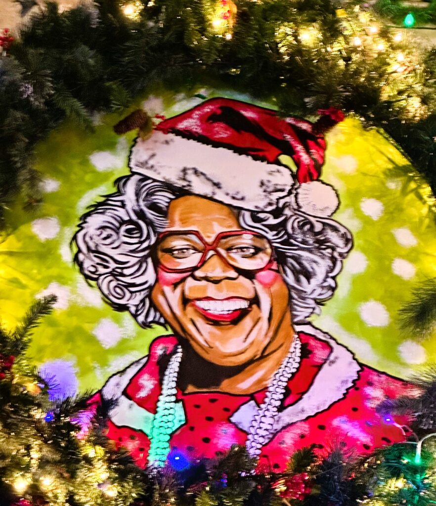 Christmas Pop-up Bar Tinsel Brings Season’s Gleam to Philadelphia ...