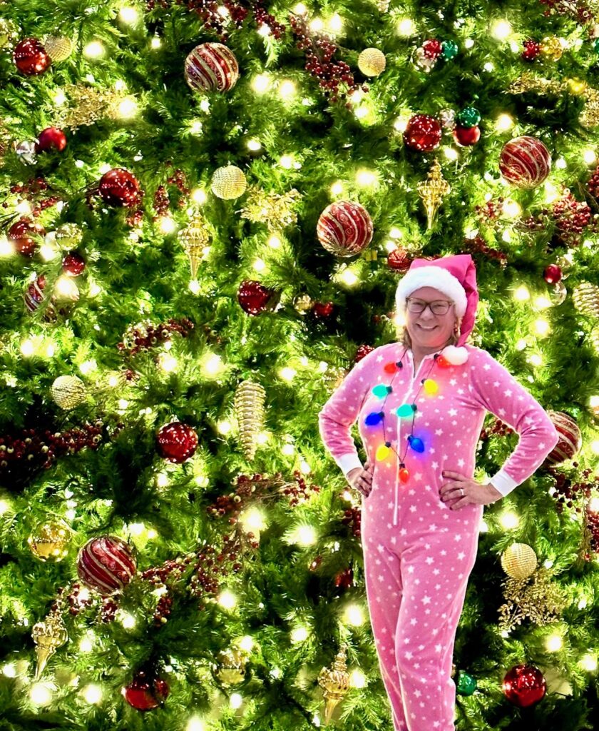 Christmas Pop-up Bar Tinsel Brings Season’s Gleam to Philadelphia ...